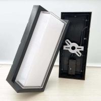 China Outdoor Waterproof 24w LED Wall Light with 80lm/w Efficiency and 3000K/4000K/6500K CCT for sale
