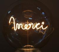 China IP44 Unique Design Metal Home Decor DIY Holiday Filament Bulb Vintage LED Table Lamp for sale
