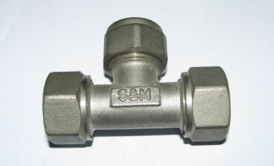 China Custom Precision Brass Machined Parts CNC Turned Tee Thread Connectors 0.01mm Tolerance for sale