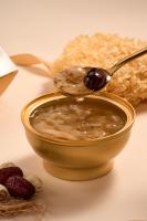 China Reduced Sugar Ginseng Snow Fungus Nourishing Collagen Broth Light Nourishing Chinese Dessert Ideal for Health Conscious for sale
