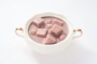China FSSC22000 Certified Creamy-textured Taro Paste Lotus Seed Soup Traditional Chinese Dessert Suitable for Various Foodservice Needs for sale