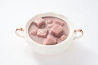 China FSSC22000 Certified Creamy-textured Taro Paste Lotus Seed Soup Traditional Chinese Dessert Suitable for Various Foodservice Needs for sale