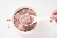 China Winter Nourishing Taro Paste Lotus Seed Soup Including White Fungus Ideal for Seasonal Health and Comfort for sale