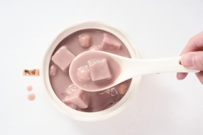 China Winter Nourishing Taro Paste Lotus Seed Soup Including White Fungus Ideal for Seasonal Health and Comfort for sale