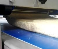 China 304 Stainless Steel Dough Paratha Machine with Sensor Control 200-300kg Capacity for Bread Dough Production for sale
