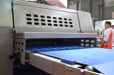 China ZKS900 Industrial Dough Sheeting Machine with 800mm Width and Siemens PLC Control for Bread & Pastry Production for sale