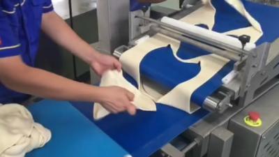 China ZKS900F Industrial Pizza Dough Machine 2.5-5mm Thickness 3000-12000 pcs/h Capacity for sale