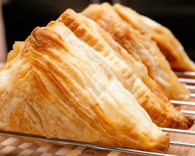 China CE Certified 144 Layers Automatic Puff Pastry Making Machine 900mm Industrial Bakery Line for sale