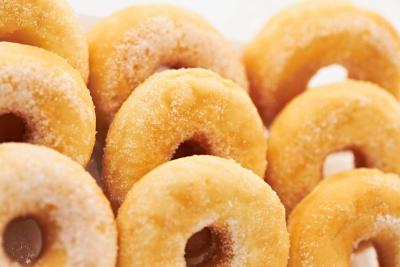 China ZDN 900 Automatic Donut Maker Machine - Industrial Donut Production Line with 600-900mm Width for sale
