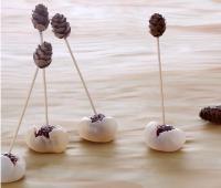 China 9cm Dcorative Bamboo Pine Cones Food Fruit Picks for sale