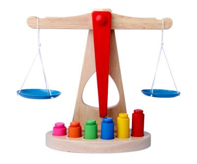 China Weighing 10CM Wooden Balance Scale Toy Montessori Balance Scale for sale