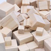China Tree Pine 1.5cm Unfinished Wood Crafts Wooden Square Blocks for sale