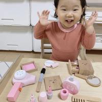 China ISO9001 Childrens Portable Montessori Wooden Cosmetic Toy Set for sale