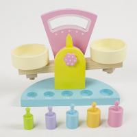 China Montessori Wooden Balance Beam Weight Scale For Preschool Training for sale
