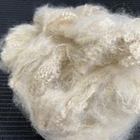 China Off-White Low-Melt Fiber 4D×51mm, Specifications can be customized Stable Bonding for Automotive Interior raw materials for sale