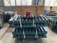 China Colorful High Manganese Steel Precision-Cast Jaw Plate for C120 Jaw Crusher Wear Parts for sale