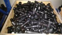 China Lower Customized Bolt for Crusher Durable and Wear-resistant for sale