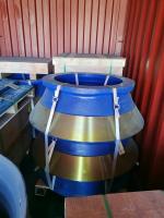 China Acceptable OEM HP500 Mining Cone Crusher Spare Parts Mantle and Concave with 1000KG Weight for sale
