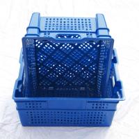 China HDPE Plastic Turnover Crate 550x405x260mm Custom Color Mesh Dislocation Design for sale