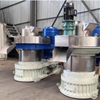 China 2ton/H Vertical Ring Die Pellet Machine 132kw Wood Sawdust Pellet Machine for sale