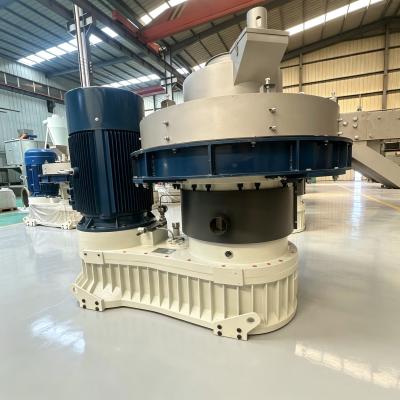 China XGJ700 Wood Pellet Machine Industrial Biomass Pellet Mill for Wood Sawdust, Rice Husk & Biomass Fuel Production for sale