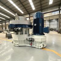 China Wood Pellet Machine 2.5-3.5T/H Vertical Ring Die Biomass Pellet Mill For Wood Sawdust Straw Pellet Production for sale