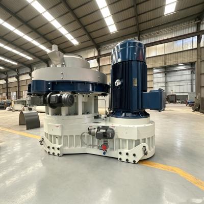 China Wood Pellet Machine 2.5-3.5T/H Vertical Ring Die Biomass Pellet Mill For Wood Sawdust Straw Pellet Production for sale