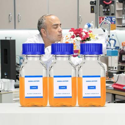 China BP803 Demulsifier for Oily Wastewater Treatment - 40% Solid Content, 1.1-1.3 Specific Gravity for Petroleum and Paper Industries for sale