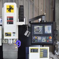 China 400kg Max Load CNC Vertical Milling Machine 950mm X Axis Travel For Metal Making for sale