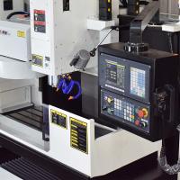 China 8000rpm/min BT40 Spindle Vertical Milling Centre Machine 1500x420mm Work Table for sale