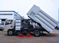 China Dongfeng 4x2 Road Sweeper Truck 4cbm 6 Wheels With Brush Humanized Operation for sale