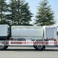 China Sinotruk HOWO 4WD 6500 Liters Mining Lubrication Truck for Sale for sale