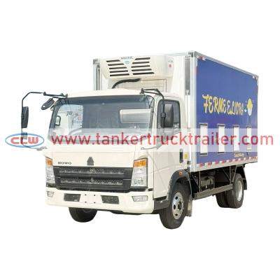 China Sinotruk HOWO Small 4x2 Day-Old Chick Transport Vehicle for Poultry for sale