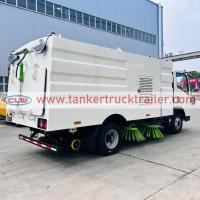 China Sinotruk HOWO 5500 Liters Road Cleaning Road Sweeper Truck for Municipal Cleaning for sale