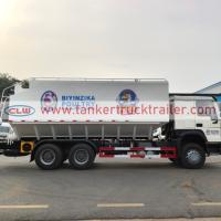 China HOWO 6X4 40CBM Hydraulic Control Bulk Feed Delivery Truck for Sale for sale