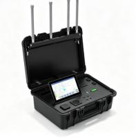 China 1-10km Portable Drone Detector Dual Battery UAV Detector With Fpv Drone Positioning for sale