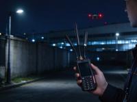 China 13.4GHz Handheld RF Anti Drone Detector 5km Detection Range for Fpv Analog and Digital Signal for sale