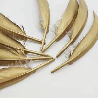 China 20-25 Cm Gold Dyed Turkey Feathers Quill Perfect For Festival Decoration for sale