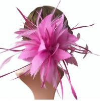 China 15*15 cm Goose Feather Flower Mount Wire Accessory for Professional Presentation for sale