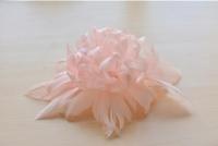 China 15*15 cm Curly Goose Feather Flower Mount with Wire Accessory Pattern Dyed for sale