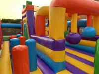 China Custom Inflatable Fun Park With Bounce House Slide Combo Obstacle Challenges and Flexible Module Arrangement for Long Term Operation Projects for sale