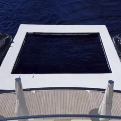 China Custom Inflatable Floating Pool with Net for Ocean River Lake 0.6-0.9mm PVC for sale