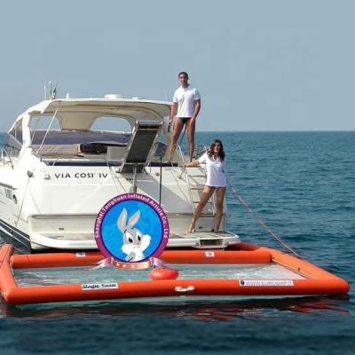 China Custom Inflatable Floating Swimming Pool with Net for Yacht Water Park 0.9mm PVC for sale