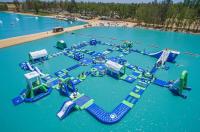 China Inflatable Floating Water Park 0.9mm PVC Custom Size for Summer Water Play for sale