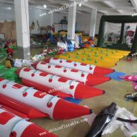 China Customizable Single Tube Inflatable Banana Boat 0.55mm PVC with 3 Year Warranty for sale