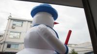China Customized Outdoor Christmas Inflatable Snowman 4x4x6m for Holiday Decorations for sale