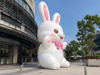 China Custom Giant Inflatable Cartoon Rabbit Model 3m Height for Event Decoration and Commercial Display for sale