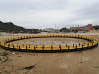 China HDPE Aquaculture Floating Fish Cage 160m Circumference Leisure Fishing Platform for sale