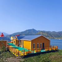 China Custom HDPE Floating Dock Platform for Water House 80m-300m Circumference for sale