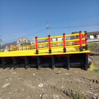 China Anti Slip HDPE Floating Activity Platform 80m-300m Circumference Customizable for Water Entertainment for sale